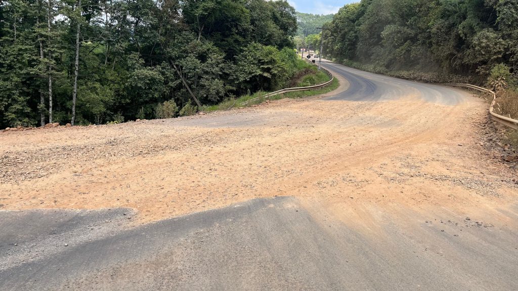 Trecho danificado da SC 155 completa um ano. Reparo está programado ...